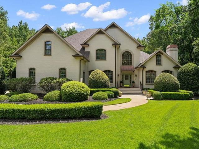 10 Oldenberg Ct, Greenville, SC 29615