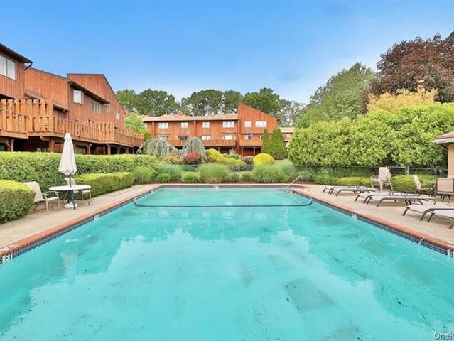 10 Omni Ct, New City, NY 10956