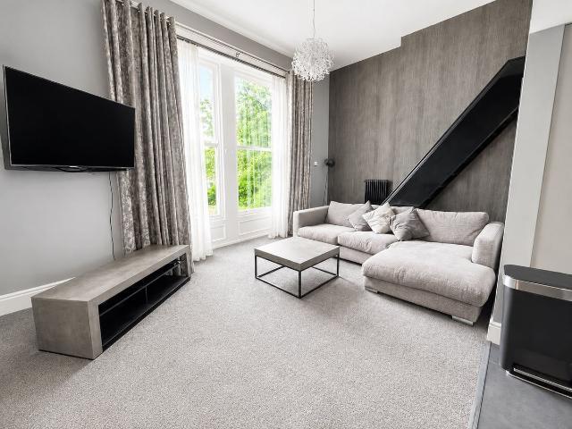 10 Osborne Terrace, Jesmond NE2, 2 bed flat to rent, £1,700 pcm | PrimeLocation