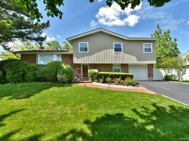 10 Orange Dr, Jericho, NY 11753