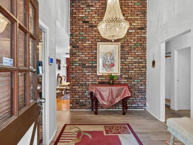 10 Otsego Avenue