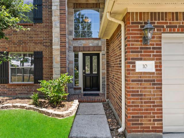 10 Otter Lodge Place