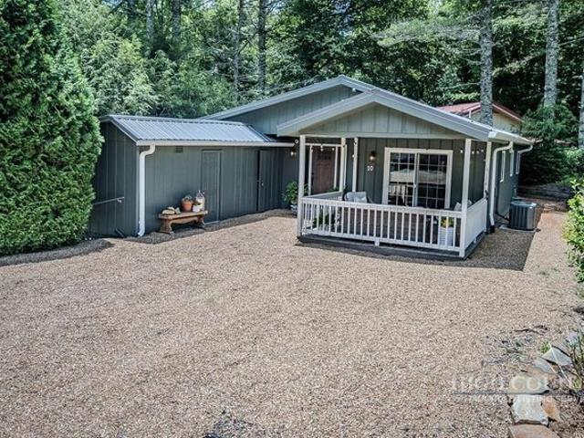 10 Overlook Rd, Newland, NC 28657
