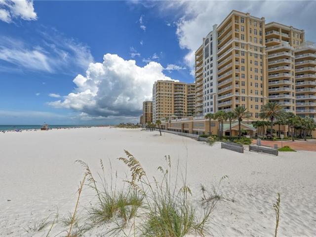 10 Papaya St, Unit 305, Clearwater Beach, FL 33767 | MLS #U7776