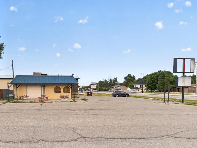 10 Partridge Avenue N