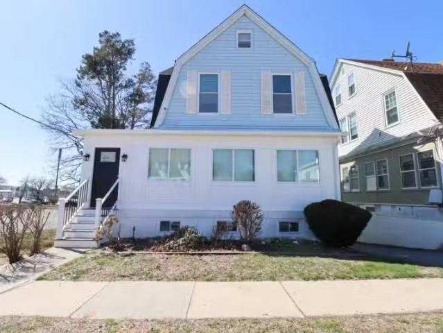 10 Park Street, 2, New London, CT 06320