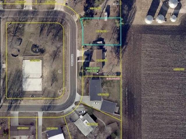 10 Parkview Dr, Eagle Grove, IA 50533