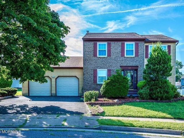 10 Patriot Ct, Edison, NJ 08820