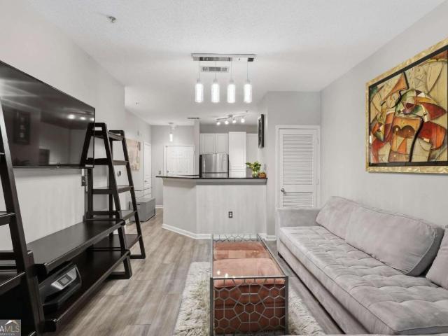 10 Perimeter Summit Boulevard NE 4131