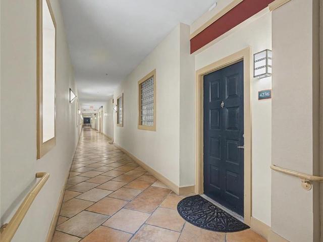 10 Perimeter Summit Boulevard NE 4236
