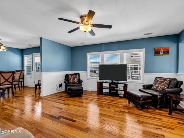 10 Pershing Avenue Unit Front