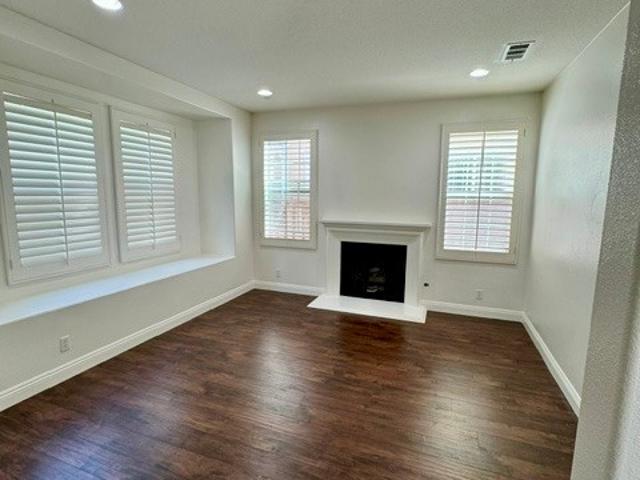 10 pine hill lane