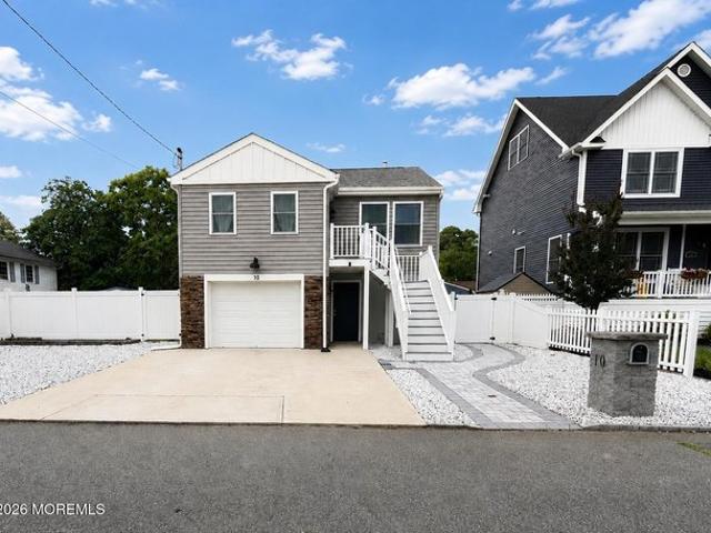 10 Pine Tree Rd, Toms River, NJ 08753
