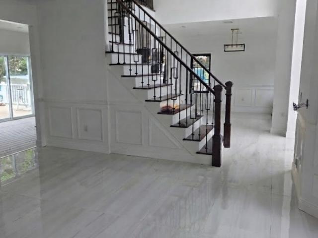 10 Poe Ave