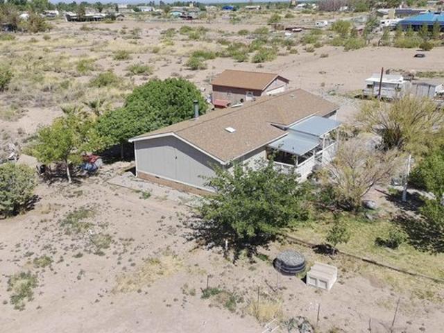 10 Polar Bear Dr, Tularosa, NM 88352