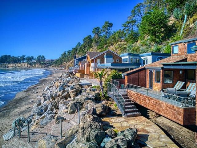 10 Potbelly Beach Rd, Aptos, CA 95003