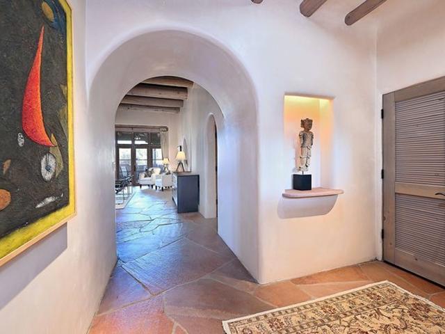 10 Plazuela Intimo, Santa Fe, NM 87506