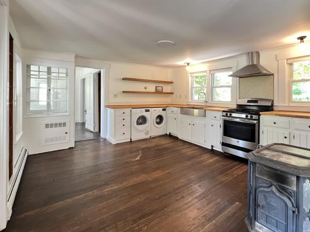 10 Pleasant Street