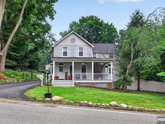 10 Prospect Avenue