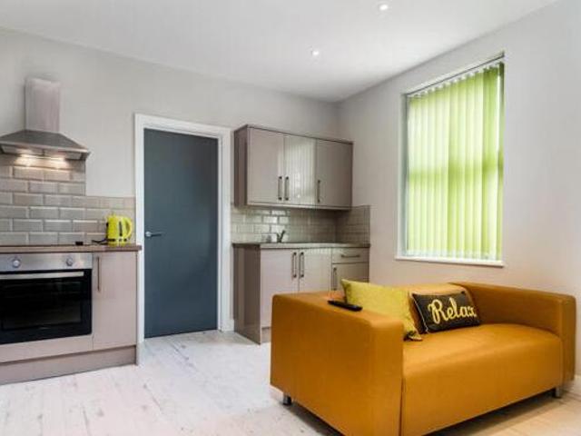 10 Queen Anne Terrace, Flat,plymouth, 1 Bedroom Terraced