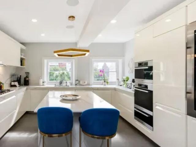 10 Queen's Gate, London, SW7 5JA, United Kingdom | 4 bed apartment for rent #166835991 | Rentberry