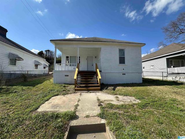 10 Railroad Avenue