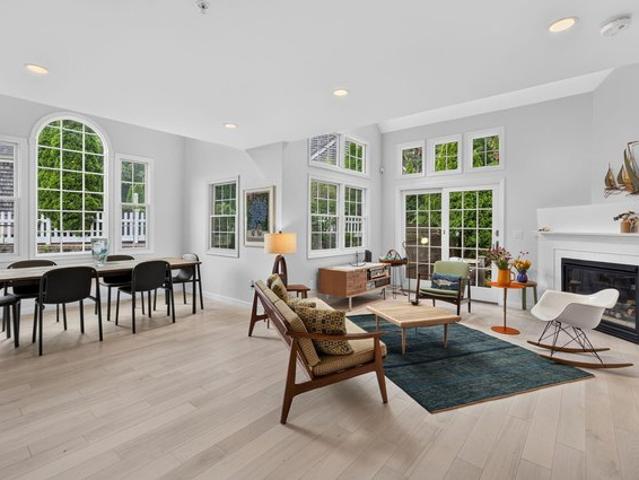 10 Red Cedar Rd Unit 10, Mashpee, MA 02649