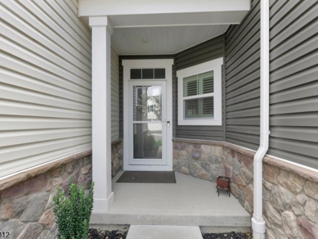 10 Red Shoulder Ln