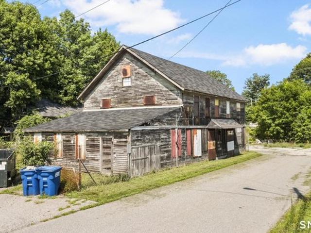 10 Rhea St, Griswold, CT 06351