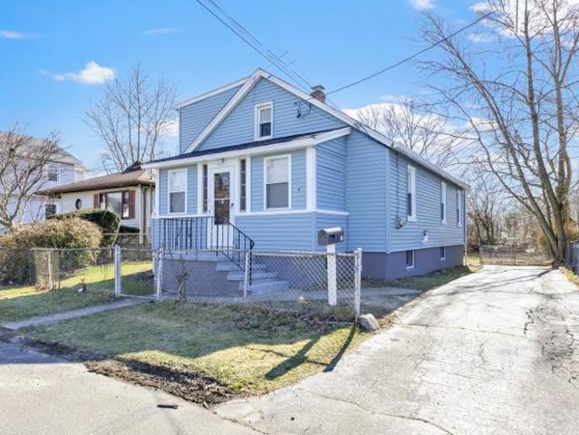 10 Rita Ave, Bridgeport, CT 06606