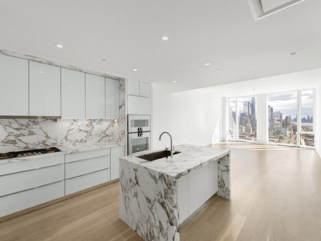 10 Riverside Blvd, New York, NY