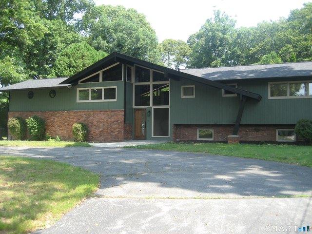 10 Royal Oaks Dr, Norwich, CT 06360