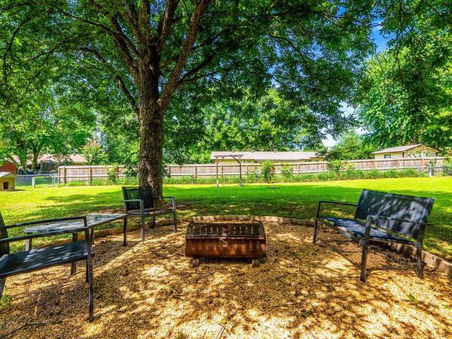 10 Ruth Drive