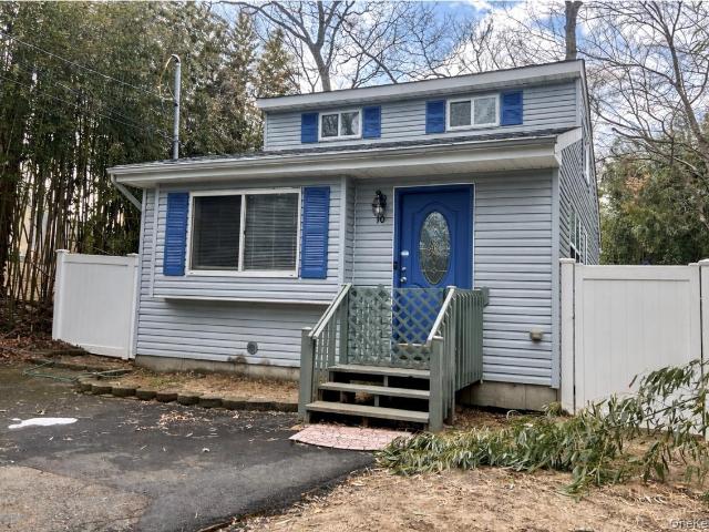 10 Rutland Rd, Mastic, NY 11950 | MLS #970614 | Compass