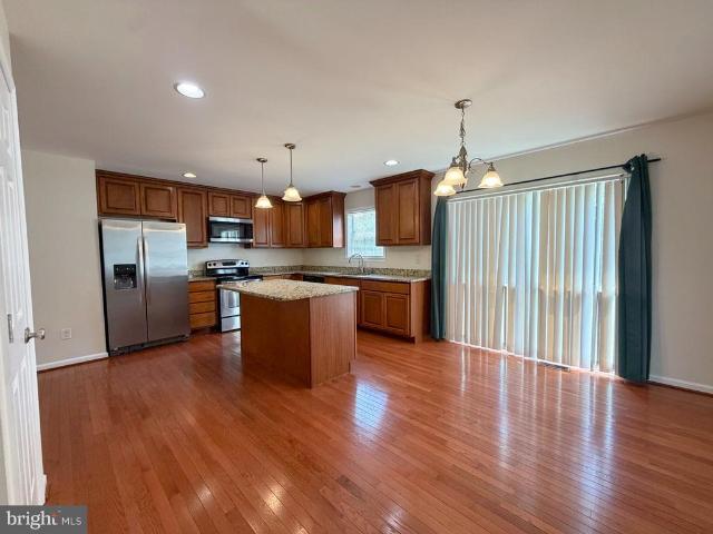 10 S Meadow Court