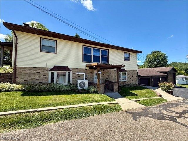 10 S Ohio St, Dellroy, OH 44620