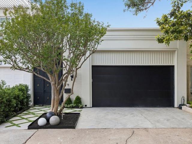 10 S Briar Hollow Ln Unit 15, Houston, TX 77027