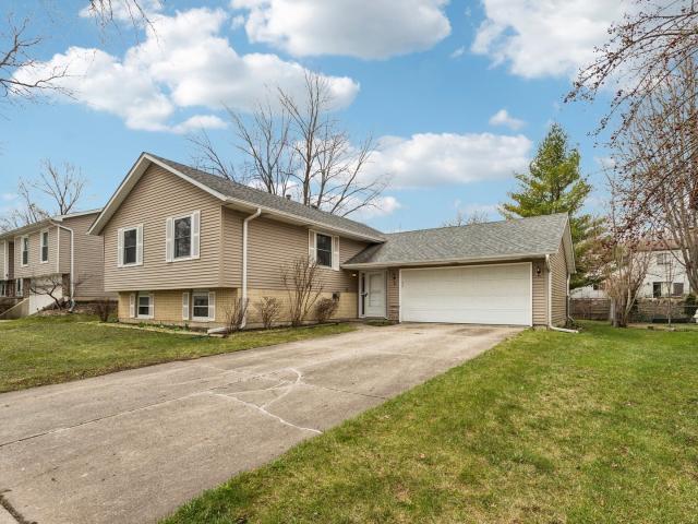 10 S Deerpath Drive
