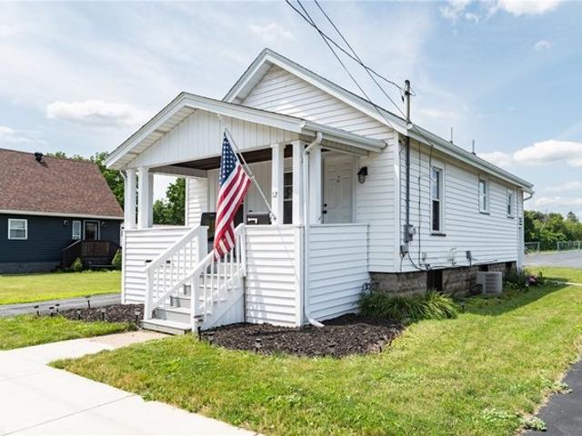 10 S Lyon St, Batavia, NY 14020