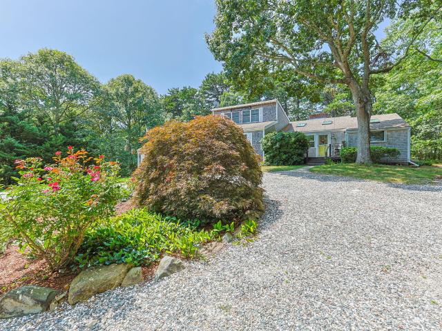 10 S Pond Drive