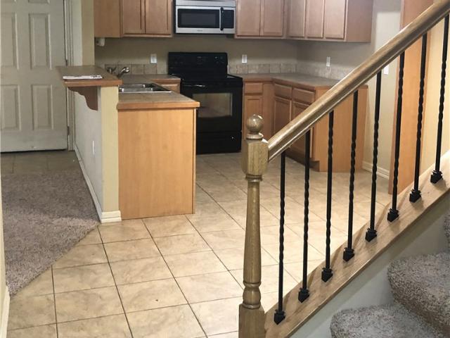 10 S Woodsprings Drive