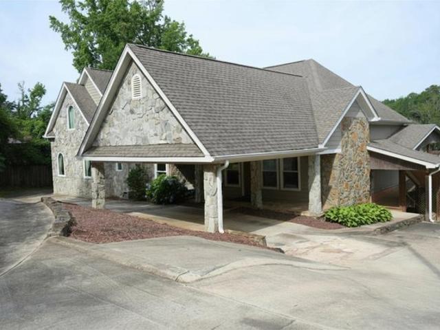 10 Scout Rd, Greenville, SC 29611