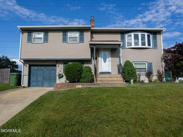 10 Schmitt St, Sayreville, NJ 08872