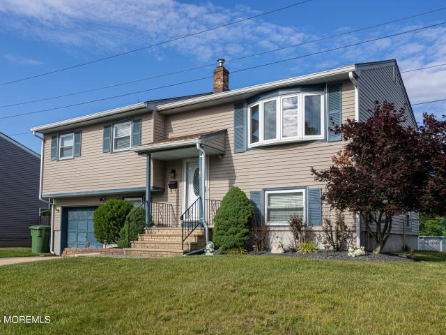 10 Schmitt Street