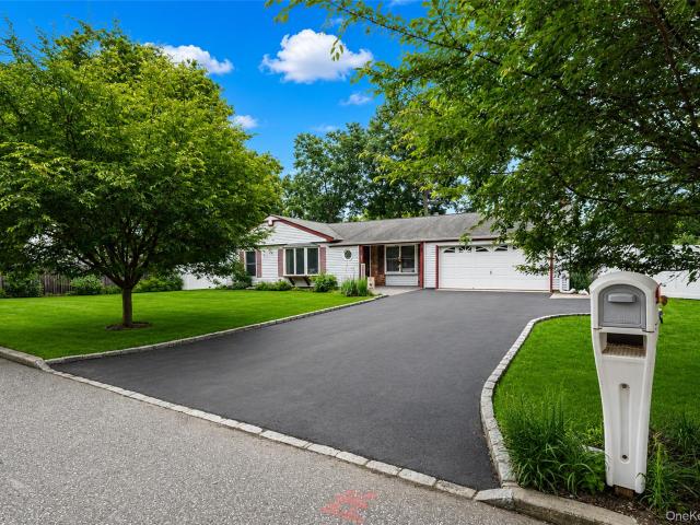 10 Saddle Hill Road