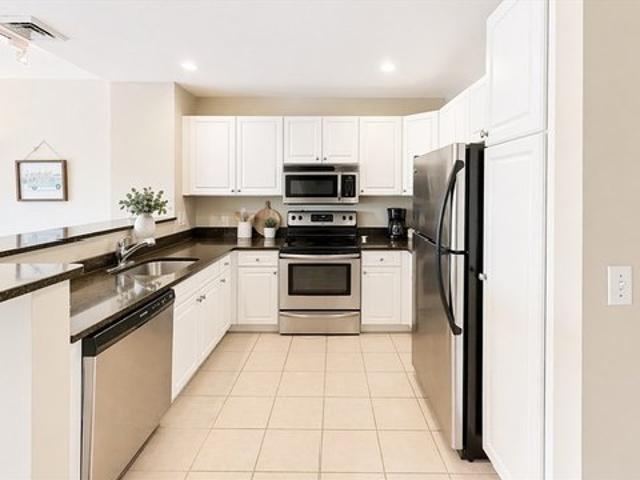 10 Seaport Dr Apt 2217, Quincy, MA 02171