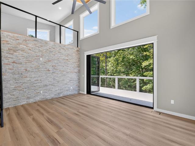 10 Selkirk Lane