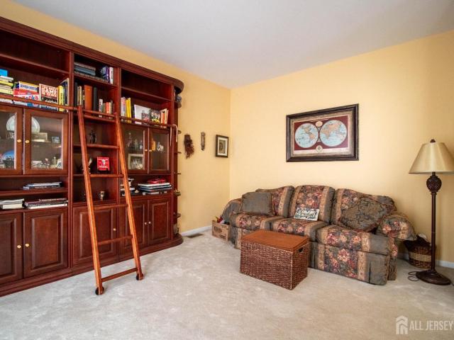 10 Sequoia Drive