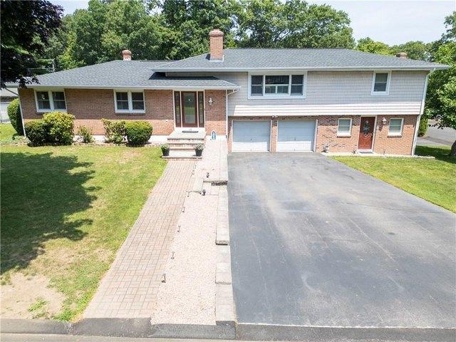 10 Sesame St, Westerly, RI 02891