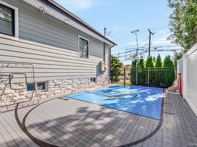10 skylark road